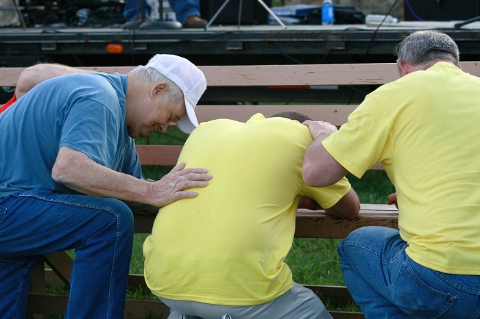 Derramando amor entre jóvenes transgresores - Placeres