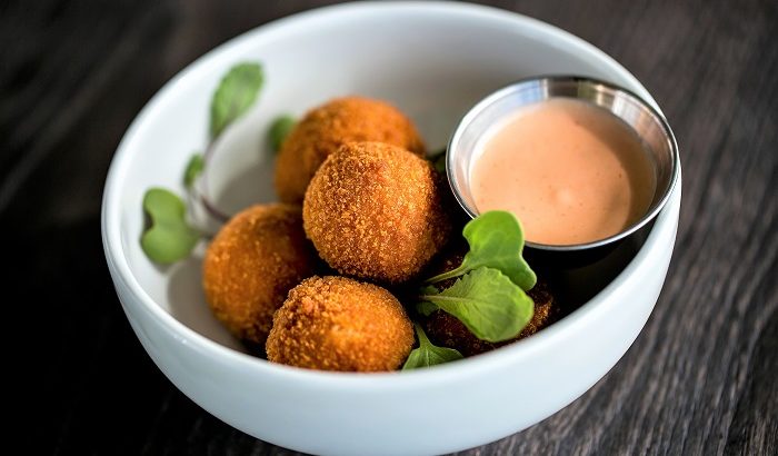 Hato Rey da la Bienvenida a Tinto y Blanco - Placeres