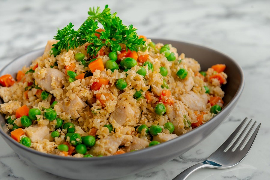 Arroz Coliflor Frito con Pollo - Placeres
