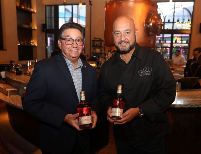 Primer Aniversario La Central by Mario Pagán - Placeres