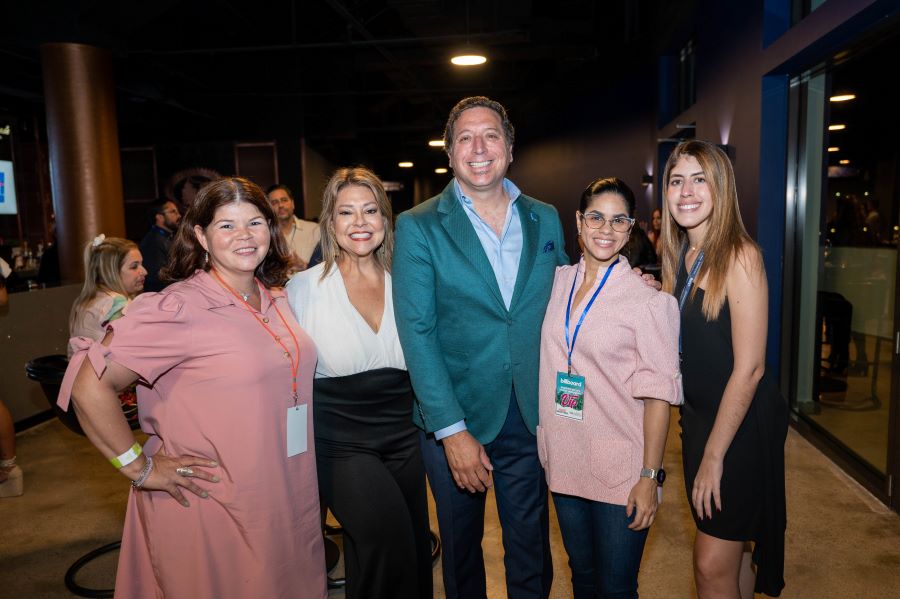 Reconocimiento Revista Billboard - Placeres