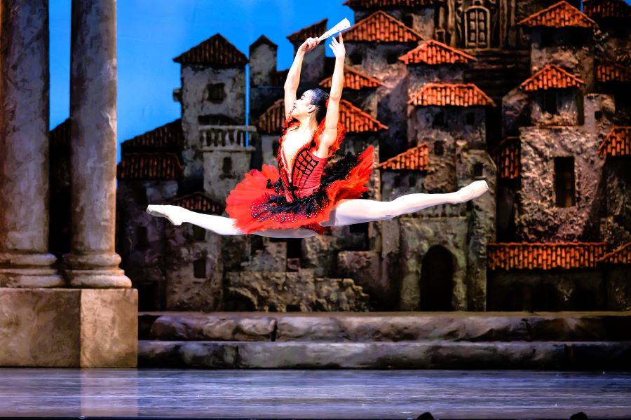 Ballet "Carmen" culmina 45 Aniversario Ballet Concierto - Placeres